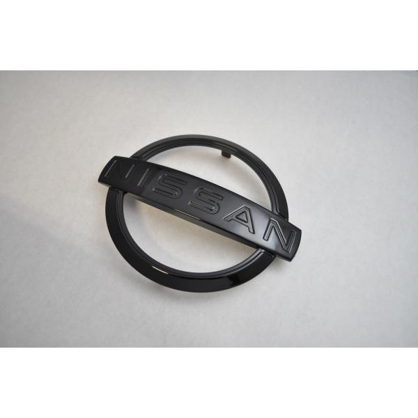 【車種】Ｅ１３/ＳＮＥ１３ノート【メッキ色種】マットブラック（つや消し）/ピアノブラック（つやあり）【セット詳細】『フロントマーク』の１点商品間違い防止のため、ご購入時に『年式・型式・グレード』をご要望欄に記載してください漆黒のカラー『マッ...