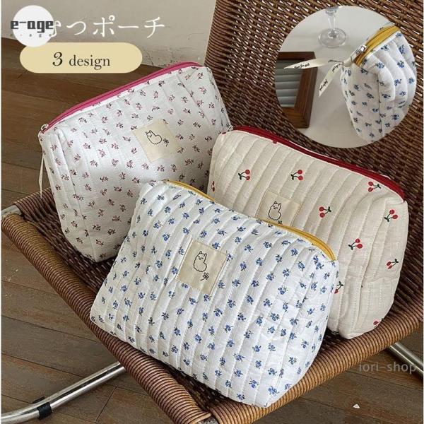 さくらんぼ柄や花柄が可愛いおむつポーチです。大容量なので、トラベルポーチとしても◎【サイズについて】画像をご参照ください。【素材について】綿混【カラーについて】生産ロットにより柄の出方や色の濃淡が異なる場合がございます。お使いのモニターや撮...