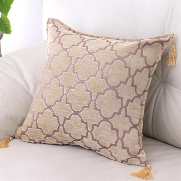 ファブリック大国・トルコで作られた、起毛のあるシュニール素材のクッションカバーです。