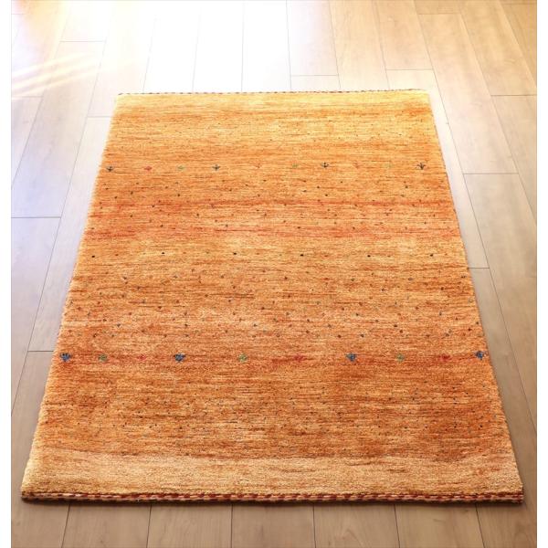 商品番号：　gh23495 サイズ　：　138x90cm（フリンジを含まない） 厚　み　：　0.9cm程度 産　地　：　シラLoriAtashーズ・イラン 年　代　：　新しいギャベ 素　材　：　ウールｘウール　/手織り 織りのタイプ：　Lo...