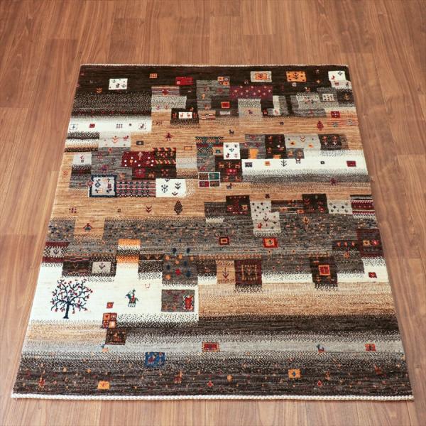 商品番号：　gh43434 サイズ　：　171x121cm（フリンジを含まない） 厚　み　：　1.2cm程度 産　地　：　イラン南部ファルス州 年　代　：　新しいギャッベ 素　材　：　ウール×ウール　/手織り 織りのタイプ：　Nowbaft...