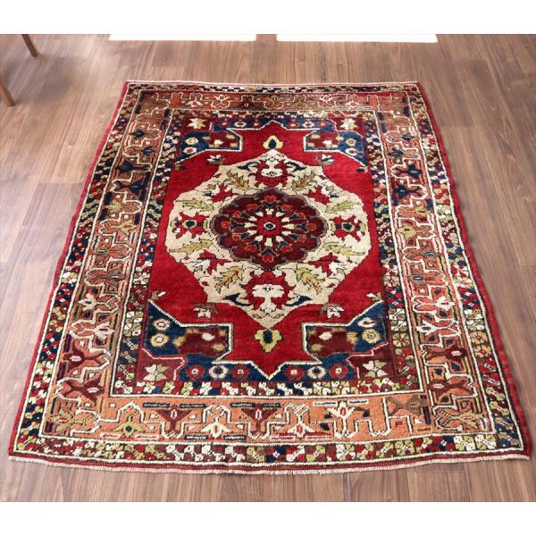 トライバルラグ トルコカッパドキア 172x137cm 花のメダリオン トライバルラグ トルコカッパドキア 172x137cm 花のメダリオン