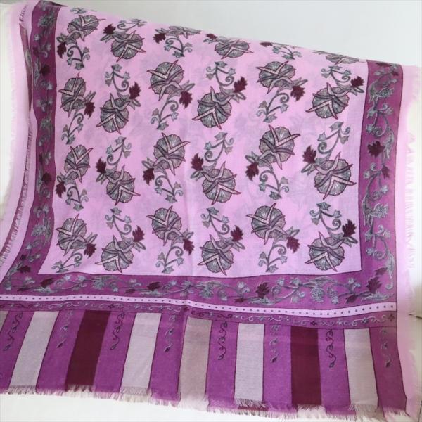 商品番号：　scf481 サイズ　：　192ｘ78cm 産　地　：　インド（デザイン：トルコ） 素　材　：　ウール   <Key：ウール　ストール　大判　フラワー　ハンドメイド　インド　トルコ　Turkish　India　軽い>