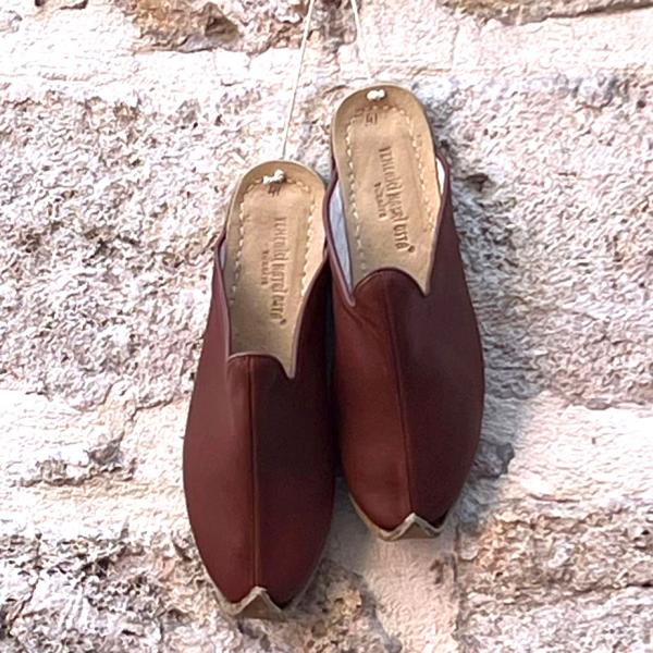 商品番号： st001-brown41 サイズ　： 25.5cm/EU41 重　量　： 400g 材　質　： アッパー：牛革/ソール：水牛革 産　地　： トルコ <Key：スリッパ ルームシューズ room's ルームズ 来客用 秋用...