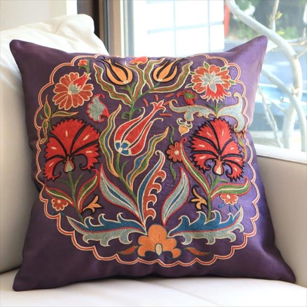 商品番号：　szm1495 サイズ　：　49ｘ48cm 素　材　：　シルク糸（刺繍）/表：シルク　裏：コットン 生地の産地　：　ウズベキスタン 縫　製　：　トルコ   <Key：suzani, Uzbekistan, スザンニ, 刺繍...