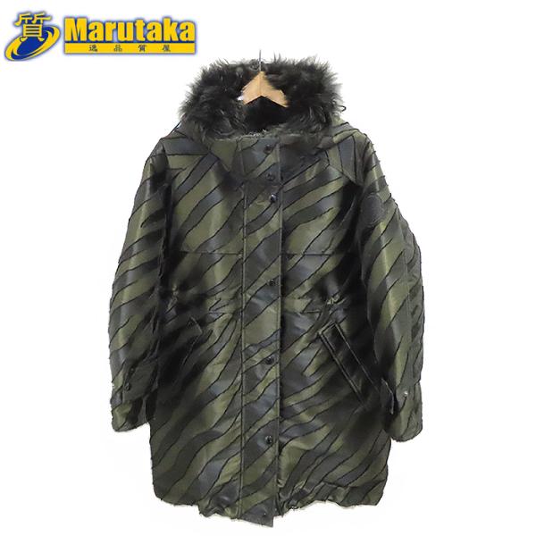 商品名：ラブレック ジュボット (LAVREC GIUBBOTTO)ブランド名：モンクレール (MONCLER)型番：F20931C55701素材：ホワイトグースダウン色：カーキ/グリーン系 ゼブラ柄サイズ(約)：表記サイズ：0【平置きサイ...
