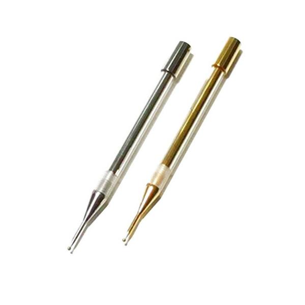 身体に停滞した静電気や電磁波を体外に放電する作用 があると考えられています。押しつけながら行うマッサージ作用に加え、(+)と(-)を使用して、滞った生体電流を流すためにも使われる耳つぼに適した補助具です。(+)極のゴールドで過剰なものを除去...