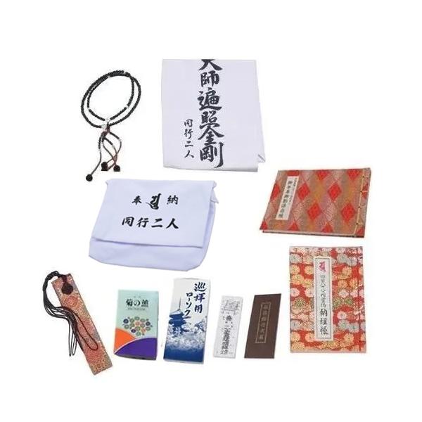 バスツアーでのお参りに必要なものが揃った本格10点セット！■セット内容・着用白衣（背文字入　袖付き）：3,000円・輪袈裟（金襴・上　蜀江柄）：2,200円　　・納経帳（菊柄）：2,500円・四国八十八ヶ所　御影帳（写真入）：2,500円・...