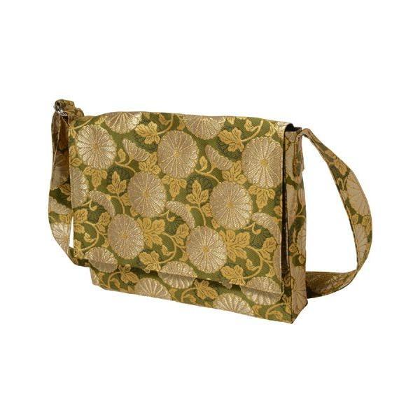 金襴柄のとても豪華な山谷袋（さんやぶくろ）です。布地はとても上質で高級感があり、落ち着いた緑色が人気があります。大判の納経帳、輪袈裟、経本、念珠、ローソク、線香など巡拝に必要な品をまとめて収納することができます。内部にジッパー付きのポケット...