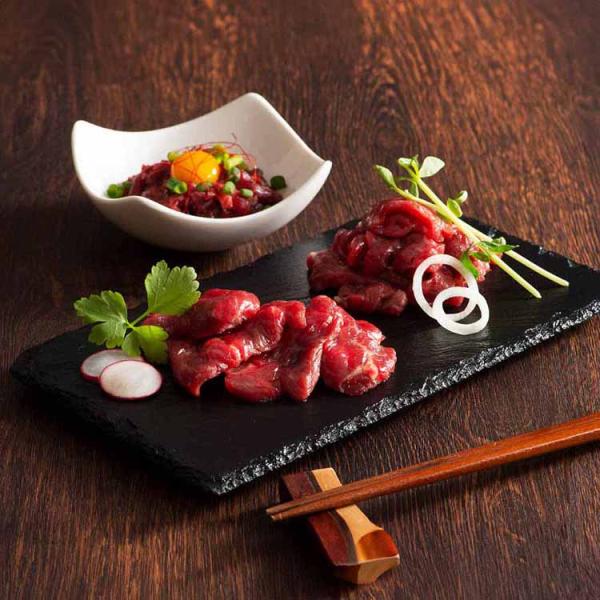 （検索用：馬肉・馬刺し・熊本特産・詰め合わせ・フジチク・自社加工・熊本直送・最高級・人気・専門店・）[翌日優良配送対象商品に関しまして]下記の場合は対象外となります。・13時以降(休業日は12時以降)のご注文の場合・お届け先が対象地域外の場...