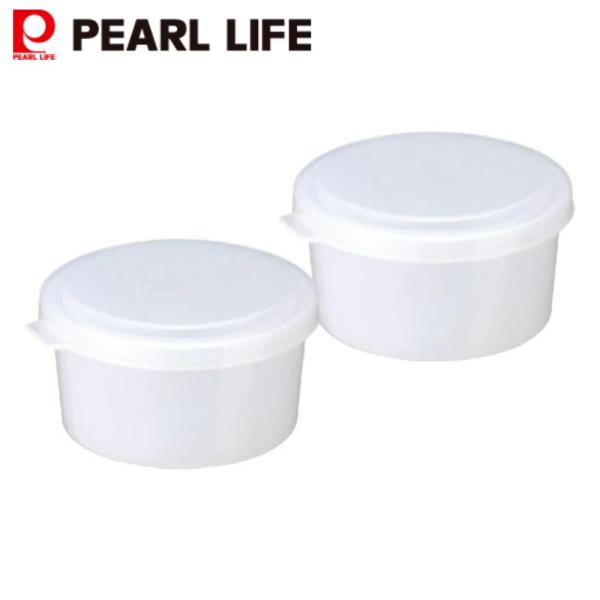 電動かき氷器にぴったりな製氷カップが2個セットで登場。たっぷり作れるだけでなく、フタは積み重ねてもぐらつきにくい安心設計です。※食器洗い乾燥機使用不可サイズ (約)外径9×高さ5cm(1個当たり)材　質 ポリエチレン(耐熱温度約70度、耐冷...