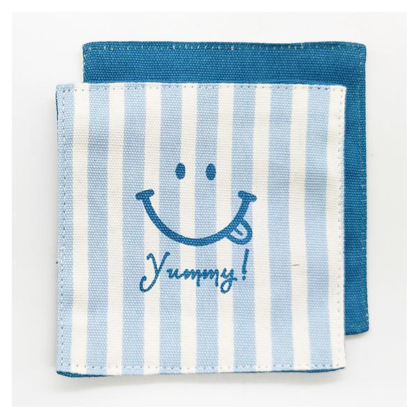 可愛い笑顔でテーブルが明るく楽しくなるスマイルコースター。ストライプと無地の両面使えるリバーシブルのコースターを５枚セットにしました。サイズ / 約100×100mm素材 / 綿100％原産国 / インド手作りのためサイズ・色柄にムラや個体...