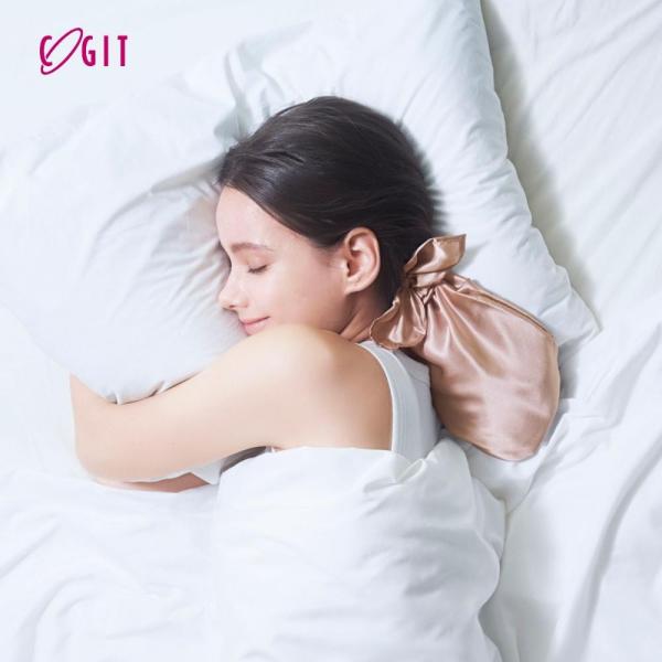 コジット シルクシャイニーポニーキャップ メール便対応 シルク ナイトキャップ 毛先用 シルク100% 外れにくい シュシュ 就寝 毛先シルク100%で髪を贅沢にケアする、美容のシルクシリーズの新アイテムです。寝ている間に髪が絡んだり、引っ...