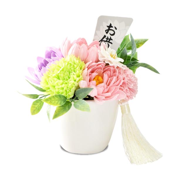 可愛らしいアレンジと丸みを帯びたポットが柔らかな印象を与えます。枯れないソープフラワーは衛生的にも安心です。様々なライフスタイルに適していますので置き場所を選びません。【商品の仕様】　◆サイズ（ｍｍ）：花幅約１５０×高さ約１６０  ◆素材：...