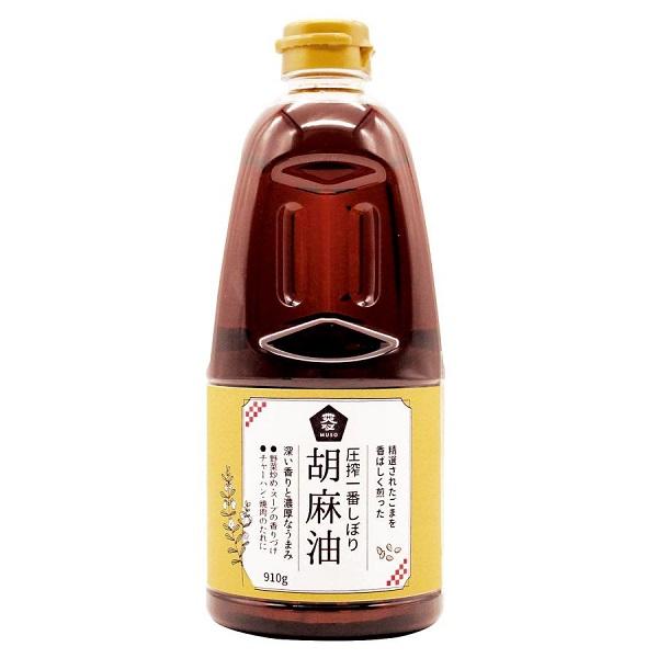 原材料食用ごま油（国内製造）容量:910gメーカー:ムソー※メーカー欠品の場合はお時間を要します。※ご注文内容によって万が一100サイズの段ボールに収まらない場合や梱包個数が複数になる場合はその分の送料がかかりますのでご了承ください。