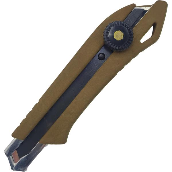 EFFORT×VESSEL×OLFA トリプルネームの新感覚カッターナイフが新登場！ ［手汗や油で滑りにくい！］ 　ベッセルウッディドライバーで用いられている木樹脂グリップを採用！ 　木粉と樹脂の複合材で木のように優しく手にフィットする握り...