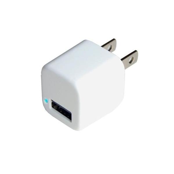 ●国内最小級サイズの持ち運びに便利な、USBポート付のAC充電器●100V〜240V対応なので国内・海外でも使用可能●通電確認用ブルーLED付●充電負荷が少ない、バッテリーにやさしい1A充電●収納できる折りたたみ式ACコンセントプラグ[本体...