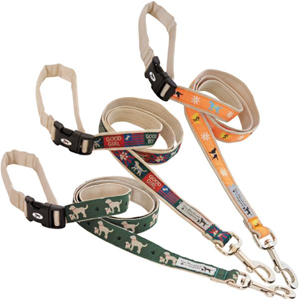 持ち手にバックルが付いた、全長約140cmのリードです。 「BLC 2way首輪」「BLC ハーフチョーク首輪」とお揃いになるリードです(^^♪