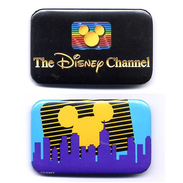 ディズニー・チャンネル缶バッジ（2個セット）縦4.3×横7cm　多少キズあり裏面にくすみがあります