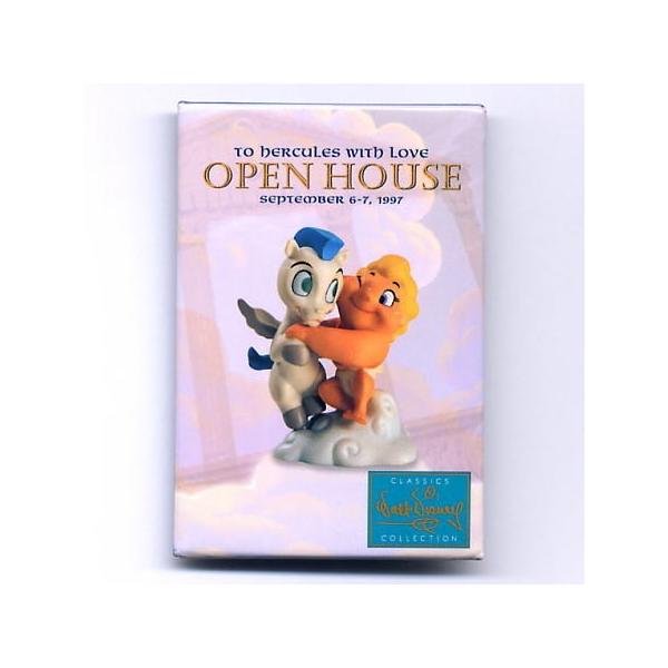 ヘラクレスWDCC缶バッジWDCCプロモーション縦7.8×横5.3cm　状態良好缶バッジタイプのバッジです。表面にキズあリます。傾けて光の加減により見えます。WDCC（Walt Disney Classics Collections)とは、...