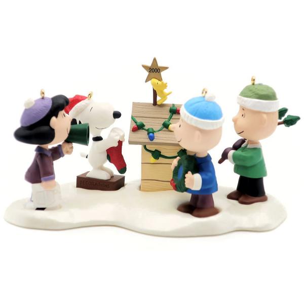 スヌーピーホールマークオーナメント5点セット（2000）"A Snoopy Christmas"ピーナッツ50周年記念ホールマーク社　2000年プラスチック製箱あり　状態良好　新品同様スヌーピー（高5.7cm）チャーリー・ブラウン（高6.8...