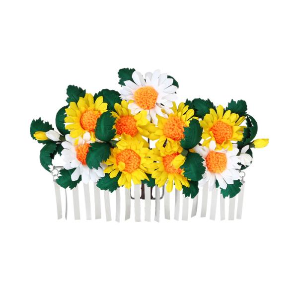 巫女装束の頭飾りのひとつです。