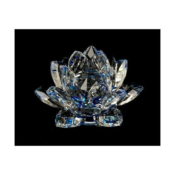 水晶のように輝く高品質なクリスタルガラスのサンキャッチャーは、太陽の光を虹色の煌めきに変えて楽しむインテリアアクセサリーです。また欧米では「レインボーメイカー」とも呼ばれ、昔から光のアクセサリーとして親しまれています。