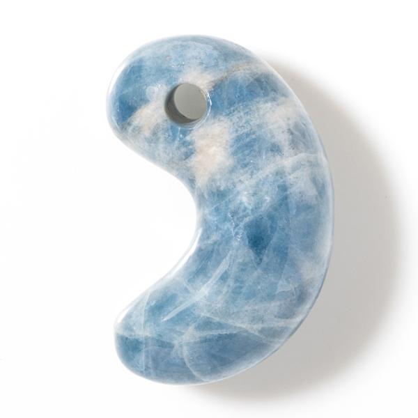 糸魚川翡翠 勾玉 いといがわひすい 硬玉 ヒスイ輝石 jade ジェイド jadeite ジェダイト パワーストーン 天然石 日本銘石 新潟県 入りコン沢 勾玉 糸魚川翡翠 （いといがわひすい） 青翡翠 （入りコン沢産）を通信販売。日本屈指...