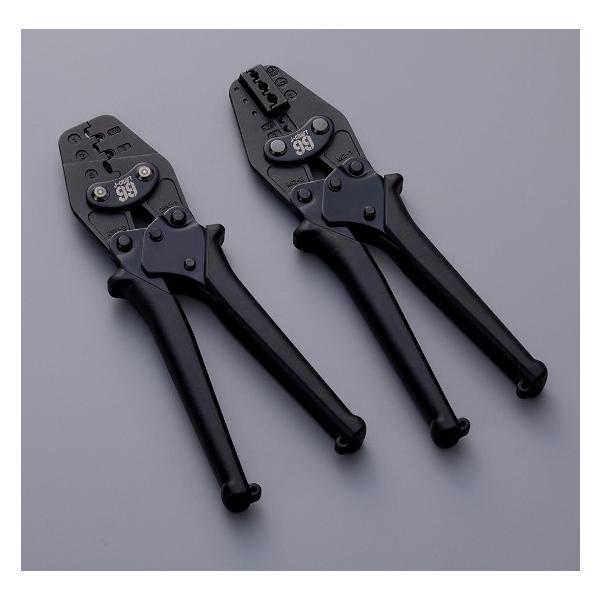 お客様の信頼にこたえる為、品質に一切妥協なく「日本を代表する工具」を目指して発売したJ-CRAFTシリーズ。そこにデザイン的なかっこ良さと、現状に満足せず、百（完璧）を追い求め続ける理念を新たに兼ね備えたシリーズが、「J-CRAFT99」シ...