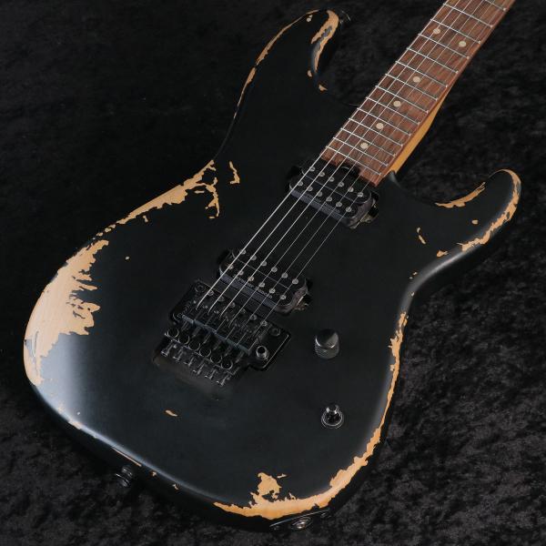 レリック加工にラッカー塗装！弾き込む毎に”鳴る”ハードロックギターが登場！10万円台という価格帯ながらアルダーボディにラッカー塗装、さらにレリック加工を施した”Pro-Mod Relic San Dimas”が登場！フロイドローズトレモロに...