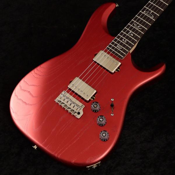 Double Hum Power「オリジナルのFioreの仕様や多彩なサウンド・ヴァリエーションは好きだけど、ハムバッカーのトーンを中心にサウンドメイキングをしたいというプレイヤーにとって、このギターはまさにベストな選択肢となるでしょう。」...