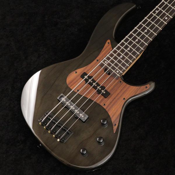 日本の老舗メーカー、Aria ProIIによるモダン仕様のジャズベースタイプ!ボディにアッシュ材を使用しながらも殆どの個体が4kgを下回り、5弦モデルでも4kg前後という脅威の軽量さをキープ。24Fと音数も多く汎用性、取り回しに長けたモデル...