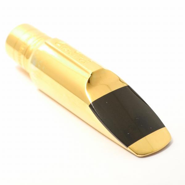 【御茶ノ水ウインドパル在庫商品】オットーリンクのアルトサックス用マウスピースです。古めの個体で現行ラインとは作りが異なります。狭めのモデルですのでTMのような音色を模索してみるのも面白いと思います。バリバリ鳴らすよりも雰囲気や甘さを楽しむほ...