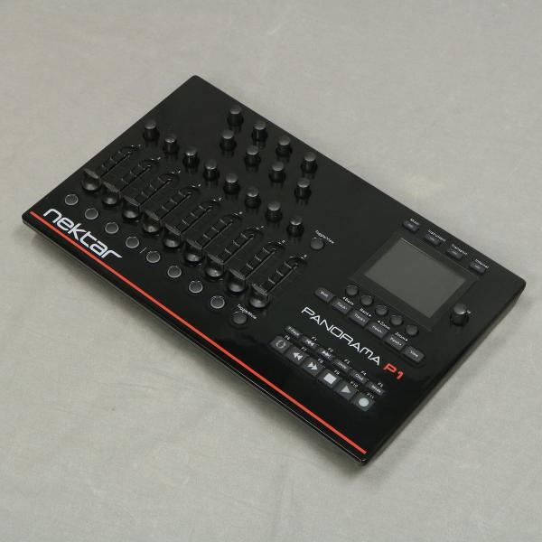 DAWソフトを快適にコントロールする、フィジカルコントローラーです。※加水分解によってベタつきがございます。※ソフトウェア/ユーザー登録等は保証対象外となります。 ※現状でのお渡しとなります。  ■商品ランク:B：かなり、傷&amp;使用感...