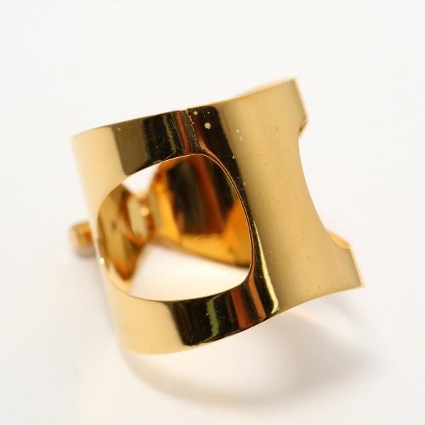 【御茶ノ水ウインドパル在庫商品】ブルズアイのテナーラバーサイズリガチャーです。リードの振動をしっかり活かす事ができるリガチャーでマウスピースやリードのキャラクターをしっかり引き出します。鳴りの良いリガチャーを探されれいる方にオススメです。G...