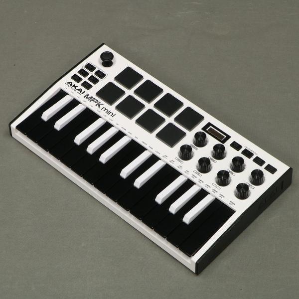 ※こちらの商品は現物1点限りでございます。※店頭及び、複数のモールに掲載されているため、販売状況・在庫状況にはタイムラグがあり、リアルタイムではございません。その為、ご注文時に既に売却済となっている可能性がございます。誠に申し訳ございません...