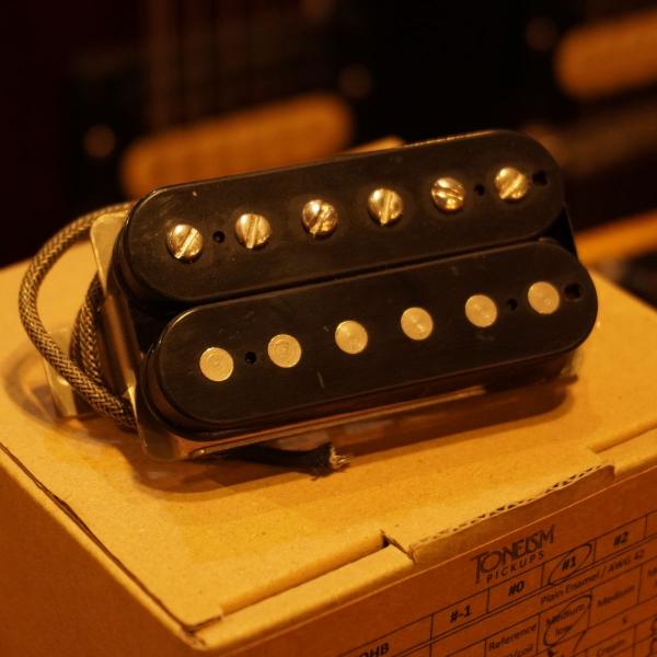 ビンテージP.A.Fピックアップを意識した、Toneism Pickups #1米国企業ギターメーカー勤務の経験を持ち、『The Beauty of The Burst』の著者である「岩撫 安彦」氏が放つ個性を最大限に生かしたピックアップ・...