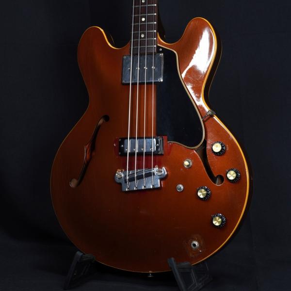 1967年製 Gibson EB-2D Sparkling Burgundy が入荷いたしました！レアカラーを纏ったホロー・ボディのギブソン・エレクトリック・ベース「EB-2」。1966年にカタログに登場し、ベース/バリトーンスイッチを装備...