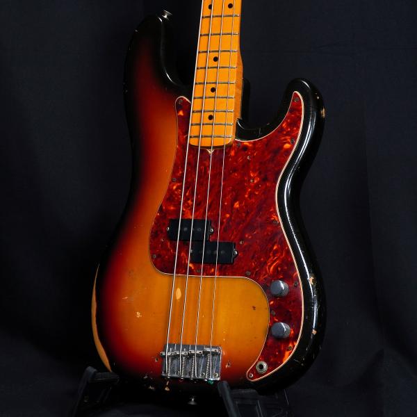 Vintage Fender 1973-74年製 Precision Bass 3Tone Sunburst1973年製のプレシジョンベースボディは、1972〜73年でアルダーですが、1972年までバスウッドが使われております。こちらの個体...
