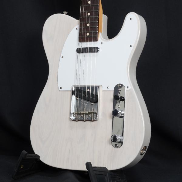 Fender Custom Shop 1959 Telecaster NOS White Blondeが中古にて入荷ボディは、2ピースのアッシュ フィニッシュは人気のホワイト・ブロンドカラーフィニッシュから見えるアッシュ材の杢目も良い感じで...