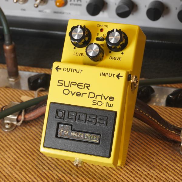 BOSS コンパクト・ペダルのスペシャル・エディションマイルドな歪みとハリのある中域が特長で30年以上のロングセラーを誇るオーバードライブSD-1。そのSD-1を特別にカスタマイズしたコンパクト・ペダルがWAZA CRAFT SD-1Wです...