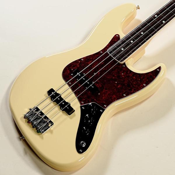 1966年過渡期仕様の”ドットバインディングJB”を再現！イシバシ独占販売！66年過渡期仕様の”ドットバインディングJB”を再現！1966年初期仕様のJAZZ BASSの雰囲気を再現したモデルです。ネックバインディング、マッチングヘッド仕様...