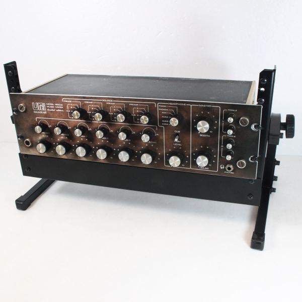 Soundcraftから2005年にリリースされたロータリーDJミキサー“Urei 1620LE”の中古が入荷！！ Urei 1620LEは、生産完了後も多くのトップDJに愛用されている名器1620を、厳選されたパーツを用いて限定復刻したモ...