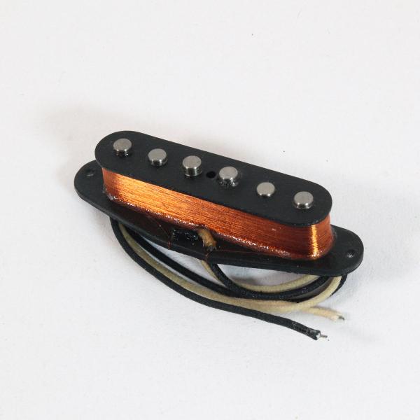 Vanzandt / True Vintageがused入荷です。54~'59年のメイプルSTのカラッと乾いたサウンドを忠実に再現。アッシュ・ボディとのマッチングにおいても耳に痛い高域を抑えながらも抜けの良さを実現。まさにSTサウンド。付属...