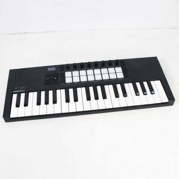 novation / LaunchKey Mini 37 MK4がused入荷です。Launchkey は、音楽制作を加速させるさまざまな機能を内蔵したクリエイティブなMIDIキーボードです。高品質な鍵盤や16 個のポリアフタータッチ対応パ...