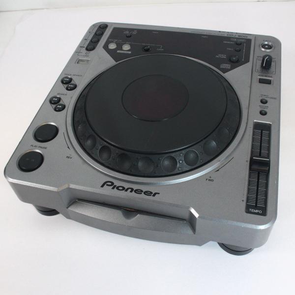 Pioneer DJ / CDJ-800がused入荷です。アナログターンテーブルプレーヤー感覚の操作性を実現する大型ジョグダイヤル。アナログターンテーブルプレーヤーの操作感覚を実現するリミックス/DJプレイが可能です。テンポ(スピード)の...