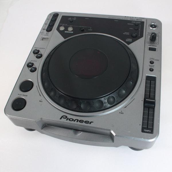 Pioneer DJ / CDJ-800がused入荷です。アナログターンテーブルプレーヤー感覚の操作性を実現する大型ジョグダイヤル。アナログターンテーブルプレーヤーの操作感覚を実現するリミックス/DJプレイが可能です。テンポ(スピード)の...
