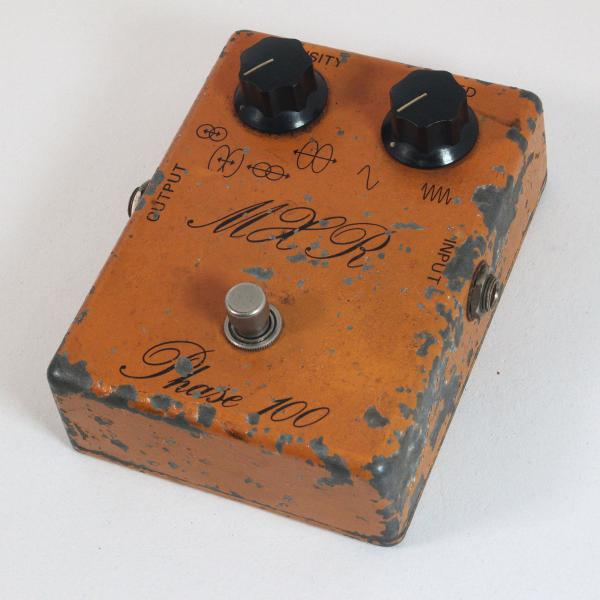 MXR / 1970年代製 スクリプトロゴのPHASE100がused入荷です。激しくうねるジェットサウンド!1975年製 スクリプトロゴのPHASE100!!PHSE90よりワイドな効果のフェイザーです。スピードコントロールに加えて、4ポ...