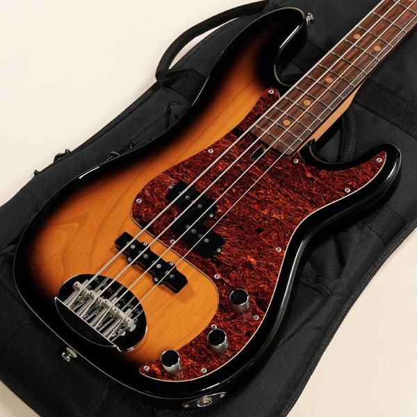 あくまでFENDER をベースにしながらも、独自の製作技法を確立し多くのプレーヤーに愛用されているLAKLAND、伝説的な名盤に数多く携わってきた ジョー・オズボーンやリーランド・スカラー、マイルスからストーンズまで幅広い活動で知られるダリ...