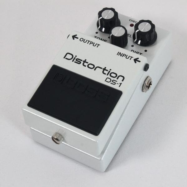 BOSS / DS-1 WH Distortion がused入荷です。スタイリッシュなカラーを纏った特別仕様のDS-1-WH。上質でエレガントな雰囲気と、クラシックで荒々しいアイコニックなディストーション・サウンドを持ち合わせた、2024...